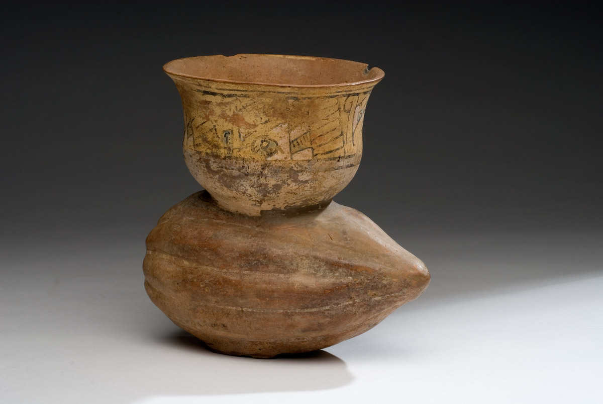 Vasija fitomorfa (cacao) - 3 Museos